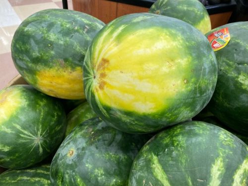 How to Tell If a Watermelon Is Sweet - Food Storage Moms
