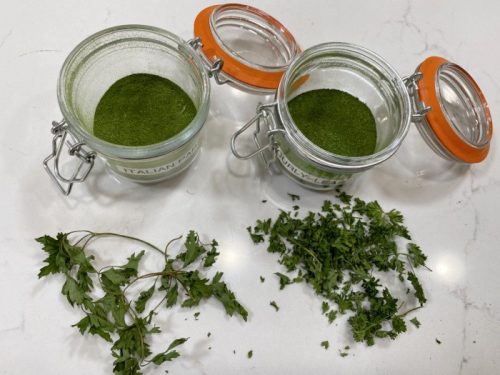 How To Dehydrate Parsley + Parsley Powder - Food Storage Moms