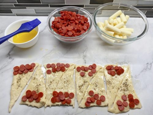 Easy-To-Make Mini Pizza Roll-Ups - Food Storage Moms